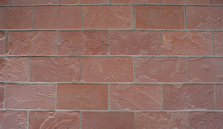 Arenito Vermelho Serrada 11,5x23 cm | Pedras Ouro e Prata